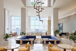 4 bares/lounges, bar de champanhe