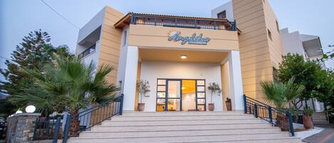 Fachada da propriedade