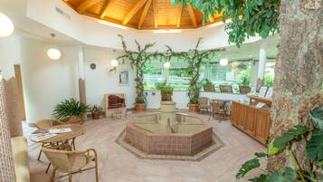 Sauna, banho turco, tratamentos corporais, massagens desportivas