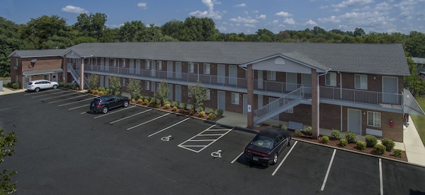 Affordable Suites Concord - Concord, NC