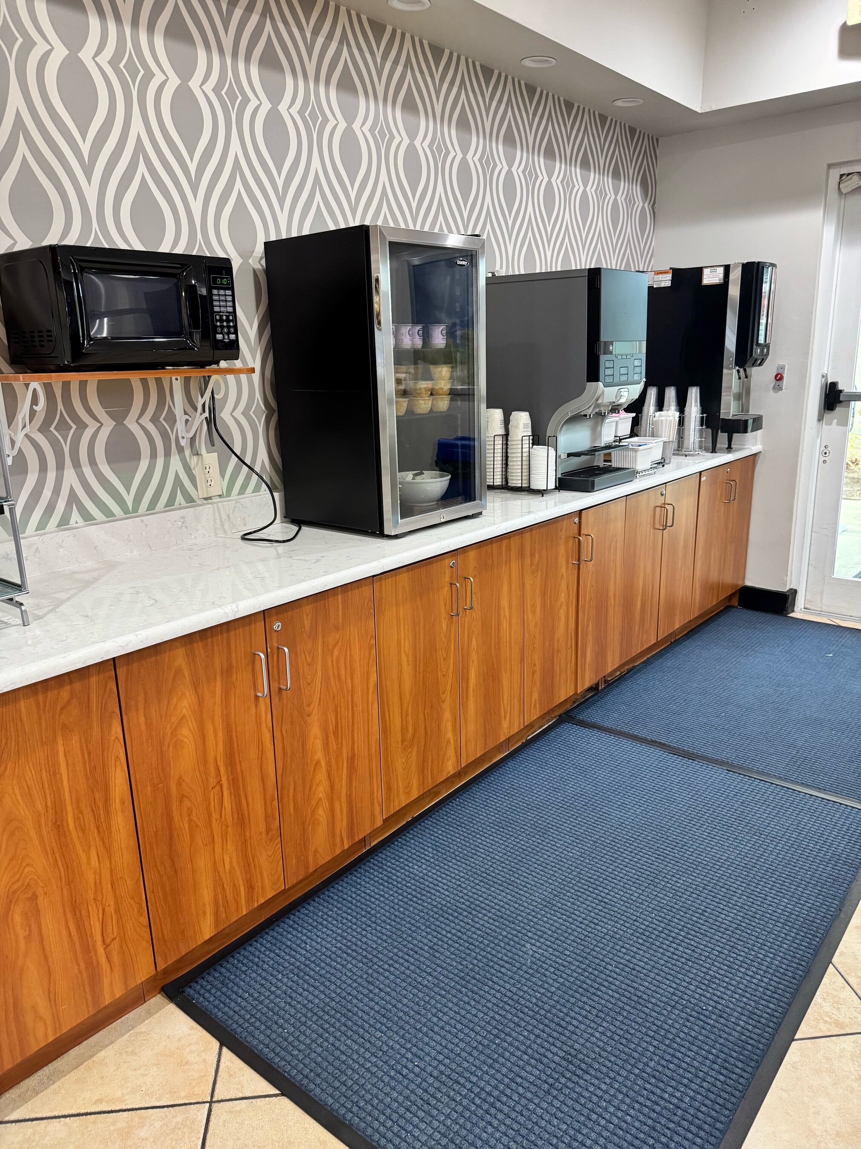 Café da manhã para viagem grátis todos os dias
