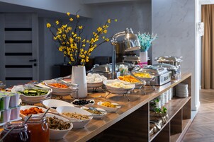 Pequeno-almoço tipo buffet diário incluído 