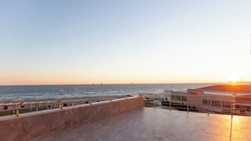 Suite, 1 cama queen-size | Terraço/pátio interior
