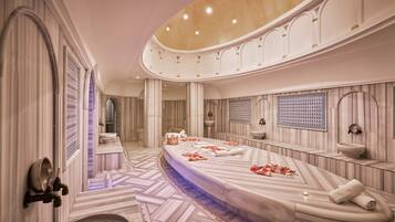 Sala(s) para tratamentos a casais, sauna, banheira de hidromassagem