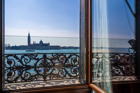 Quarto Duplo, vista para a lagoa (Charming) | Vista do quarto. Hotel Paganelli