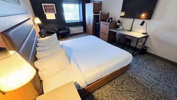 Quarto standard, 1 cama King | Escrivaninha, ferros/tábuas de passar roupa, camas extras/dobráveis