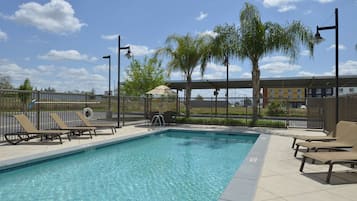Piscina externa