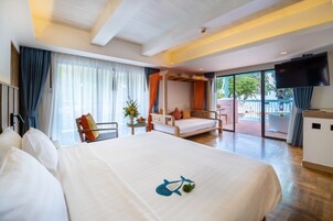 Quarto Júnior, 1 cama de casal | Minibar, cofre no quarto, secretária, cortinas/cortinados opacos 
