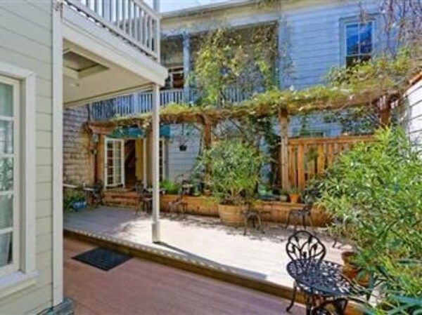 The Gables Inn - Sausalito - Stinson Beach, CA