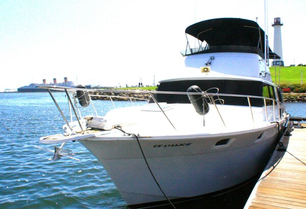 Dockside Boat & Bed Long Beach - Norwalk, CA