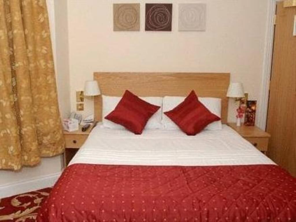 Ferro/tábua de engomar, Wi-fi grátis, roupa de cama fornecida 