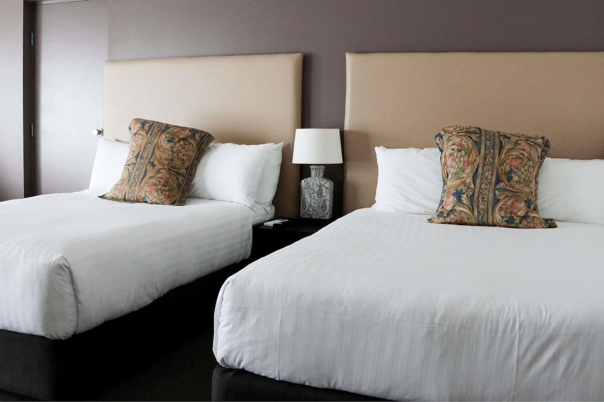 Estúdio, 2 camas de casal | Roupas de cama premium, frigobar, escrivaninha