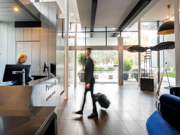 Peppers Gallery Hotel Canberra - Queanbeyan