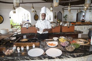 Pequeno-almoço tipo buffet diário incluído 