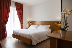 Quarto standard, vista para o jardim | Frigobar, cofres nos quartos, escrivaninha, berços (sobretaxa)