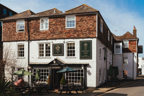 The Ship Inn - Camber Sands