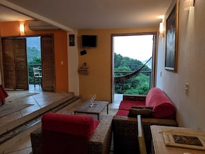 Suite Presidencial, 2 quartos, vista para o lago | Minibar, cofre no quarto, com decoração personalizada, secretária 