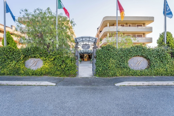 Altea Suites Hotel Residence - Pomezia