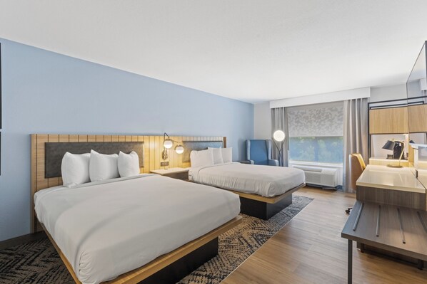 1 quarto, cofres nos quartos, cortinas blackout