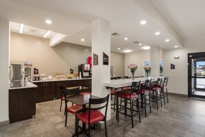 Café da manhã continental grátis todos os dias