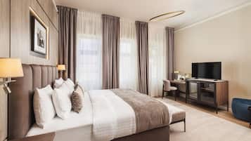 Quarto Duplo Deluxe, 1 cama king-size | 2 quartos, minibar, cofre no quarto, secretária