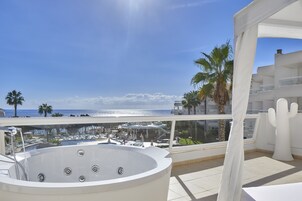 Cofre no quarto, secretária, cortinas/cortinados opacos, Wi-fi grátis 