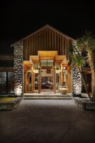 Fachada da propriedade