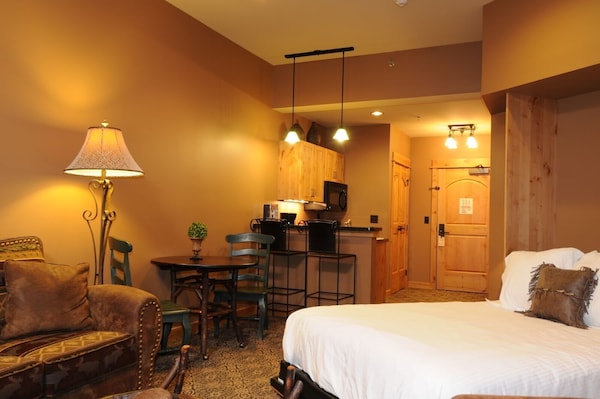 The Village Center At Big Sky Resort - Montana