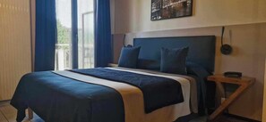 Quarto casal conforto, 1 cama de casal | Escrivaninha, Wi-Fi de cortesia, roupa de cama