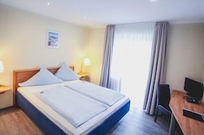 Quarto Duplo, 1 cama de casal, não fumadores | Roupa hipoalergénica, cortinas/cortinados opacos 