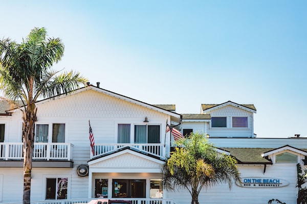 On The Beach Bed & Breakfast - Cayucos, CA