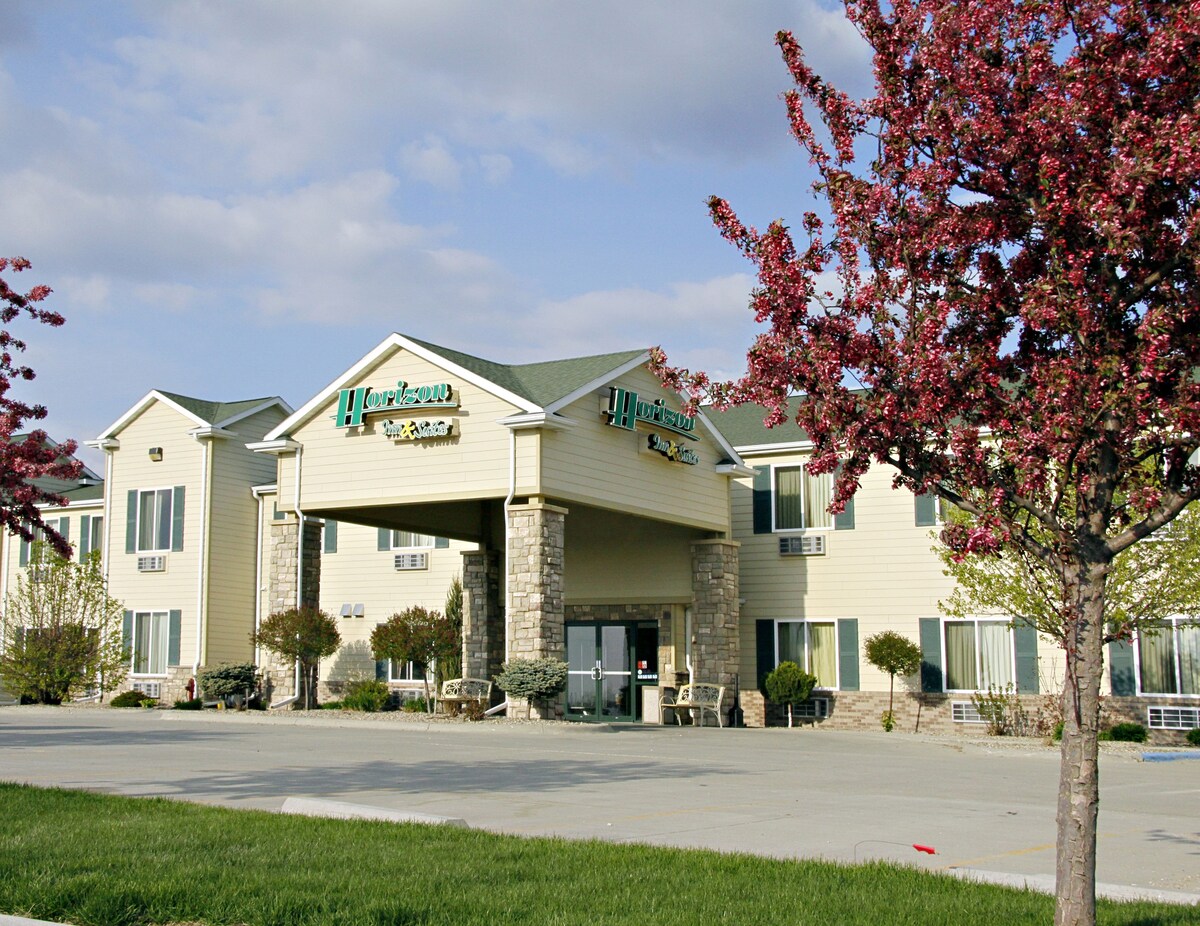 Horizon Inn and Suites Reviews, Deals & Photos 2023 - Expedia