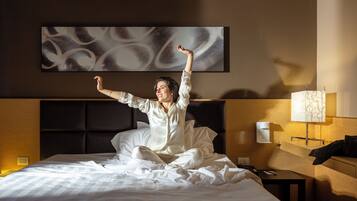 Quarto Duplo Deluxe | Roupa hipoalergénica, minibar grátis, cofre no quarto, secretária