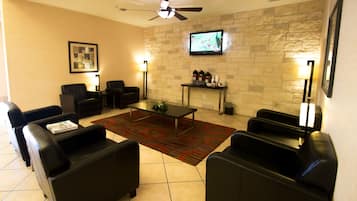 Área de estar no saguão