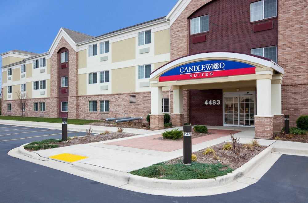 Candlewood Suites Milwaukee Brown Deer By Ihg - Milwaukee