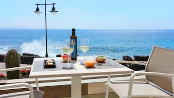 2 restaurantes, pequenos-almoços servidos, cozinha internacional