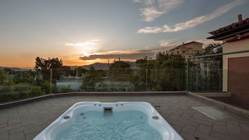 Penthouse Suite | 1 quarto, minibar, cofre no quarto, cortinas/cortinados opacos
