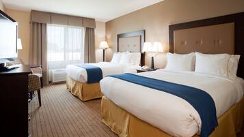 Quarto Standard, 2 camas queen-size | Roupa de alta qualidade, edredões de penas, camas de colchão pillowtop