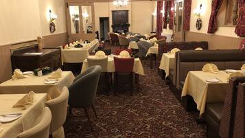 Café da manhã e jantar, culinária britânica