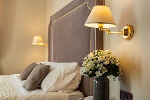 Quarto casal conforto | Frigobar, cofres nos quartos, escrivaninha, berços (sobretaxa)