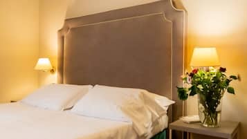 Quarto casal clássico | Frigobar, cofres nos quartos, escrivaninha, berços (sobretaxa)