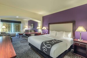 Quarto Deluxe, 1 cama king-size, não fumadores (Executive) | Roupa de alta qualidade, secretária, cortinas/cortinados opacos 