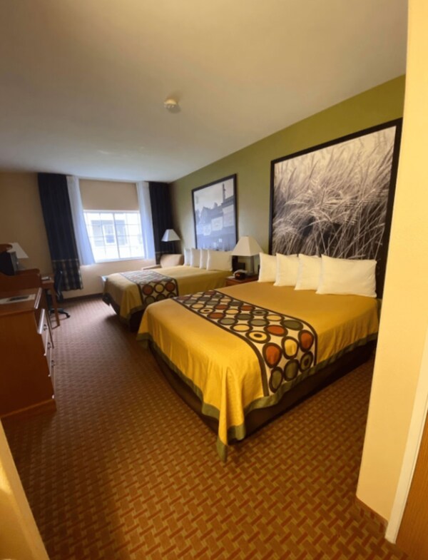 Super 8 By Wyndham Great Bend - Kansas (State)