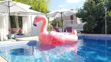 Piscina externa sazonal