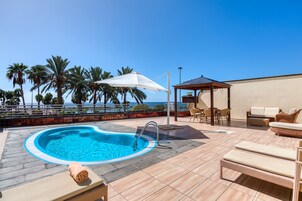 Suite, 2 quartos, piscina privativa, vista para a praia | Piscina privativa