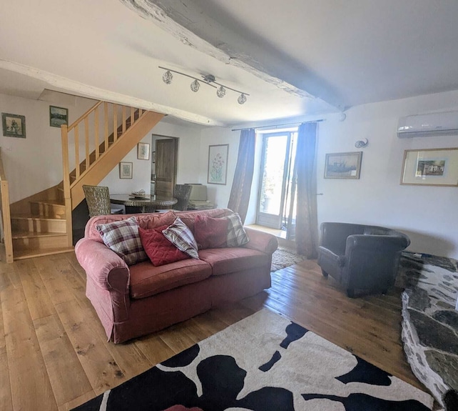 Renovated Cottage In Central Brittany Close To The Nantes Brest Canal - Brittany