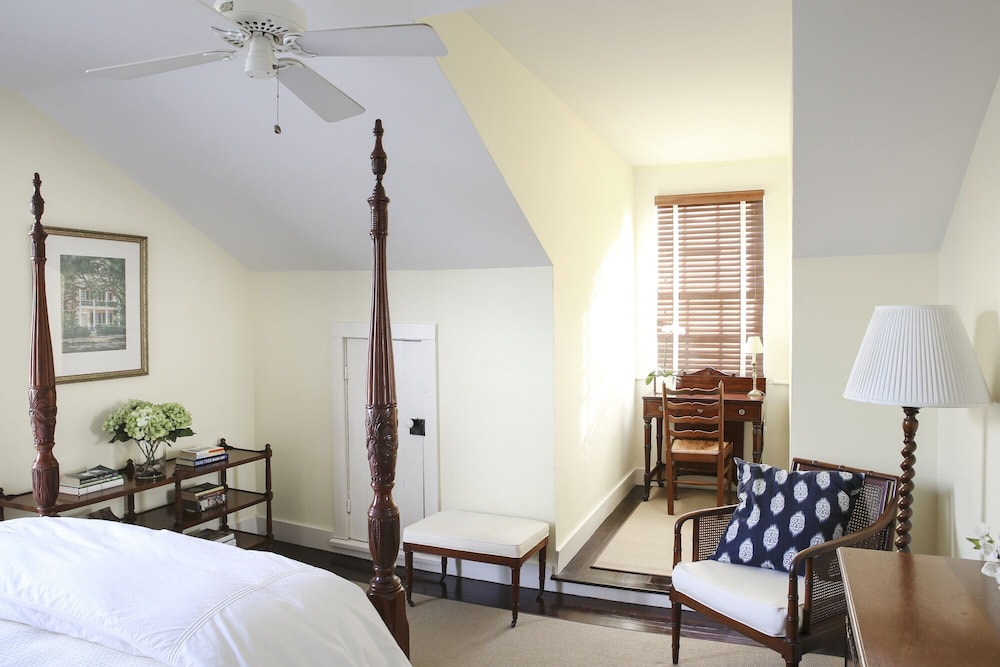 3br/2ba - Gorgeous 1838 Creole Cottage, Gorgeous Designer Renovation, Hip Local - New Orleans, LA