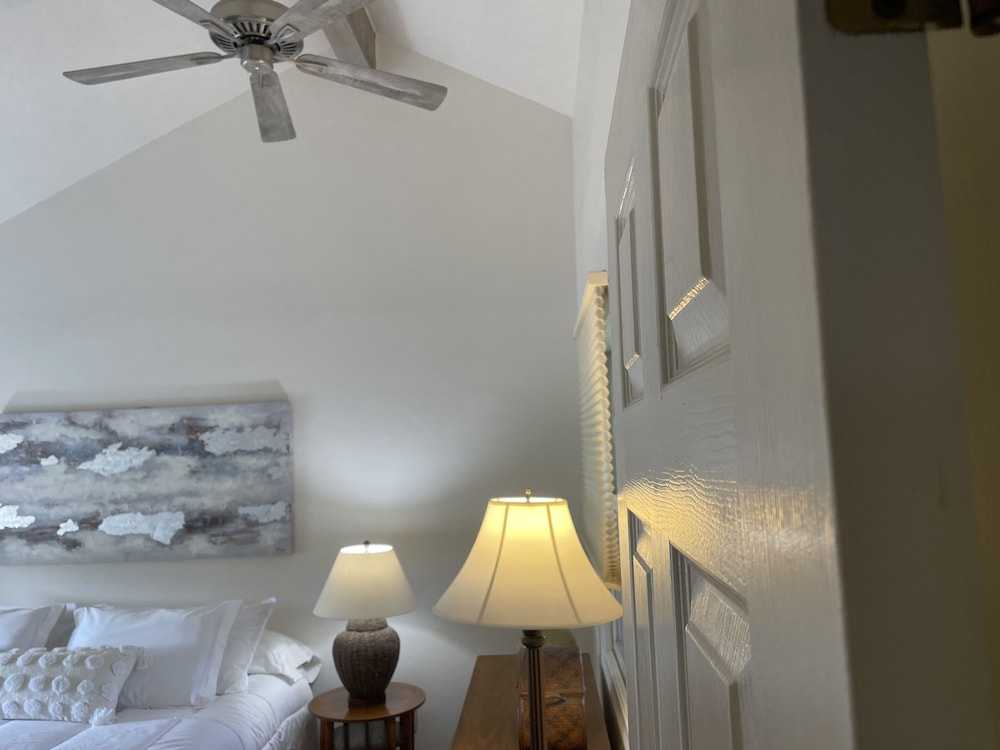 Your Own Private Refuge On 10 Acres In Santa Ynez - Santa Ynez, CA