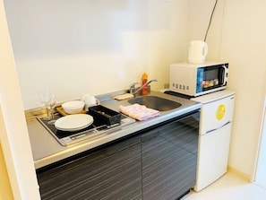 Quarto duplo standard, para não fumantes | Cozinha privada | Geladeira, micro-ondas, cooktop, chaleira elétrica