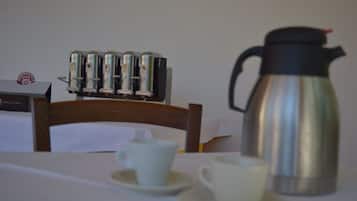 Pequeno-almoço tipo buffet diário incluído